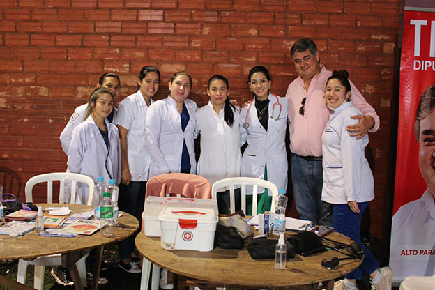 Universidad Privada del Este lleva atención médica al barrio Ciudad ...